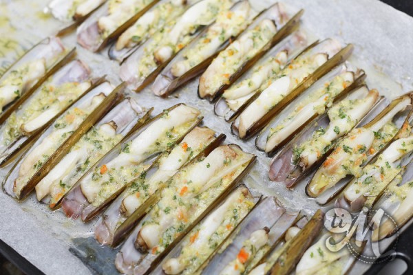 Couteaux de mer au four au beurre persillé à la créole – Ti Molokoy blog